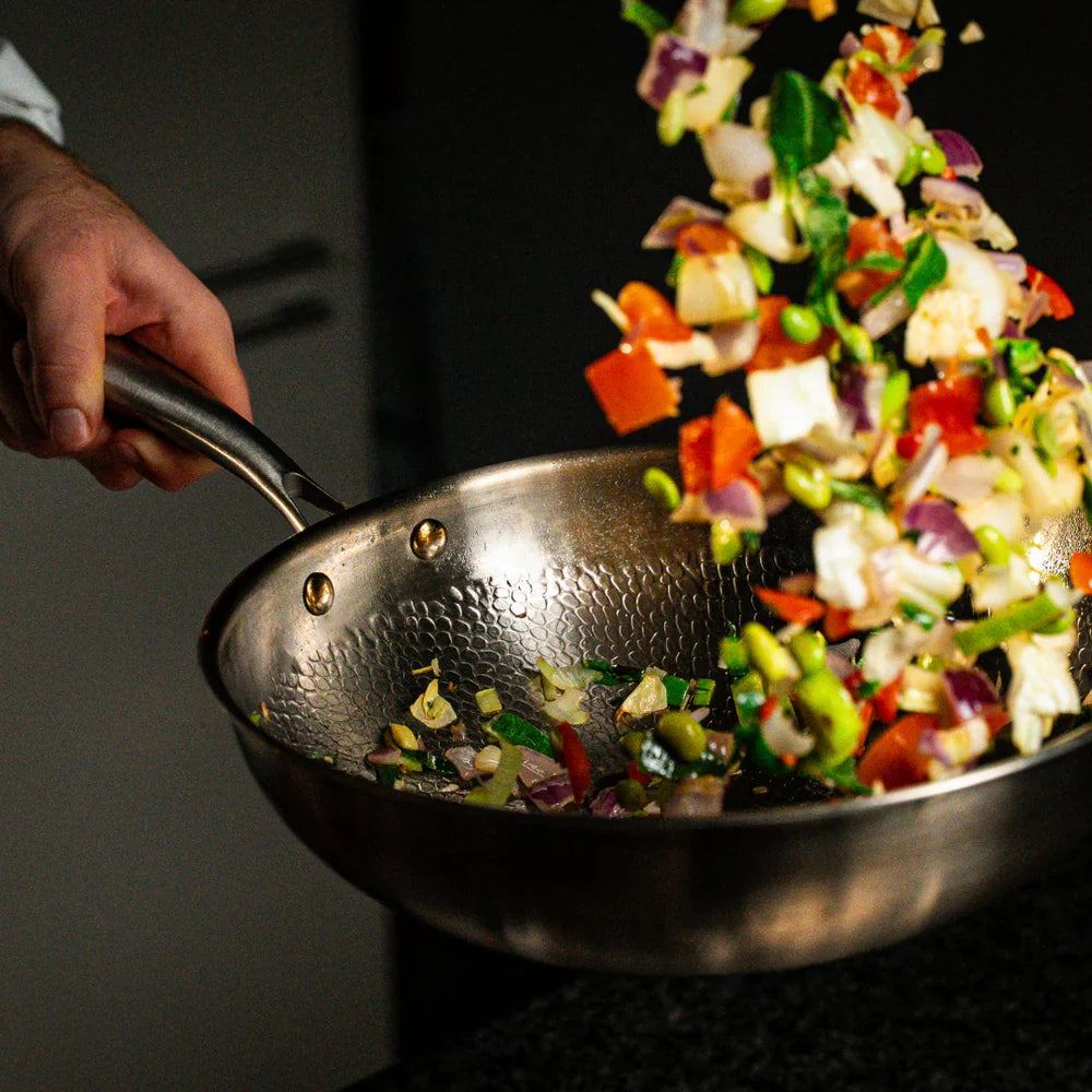 Titanium Hammered Wok Pan – Nivora